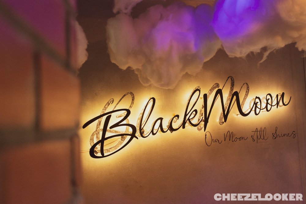 ชวนไปเช็คอิน "BLACKMOON" ROOFTOP BAR ย่านอารีย์ที่มีดวงจันทร์เป็นศูนย์กลาง!